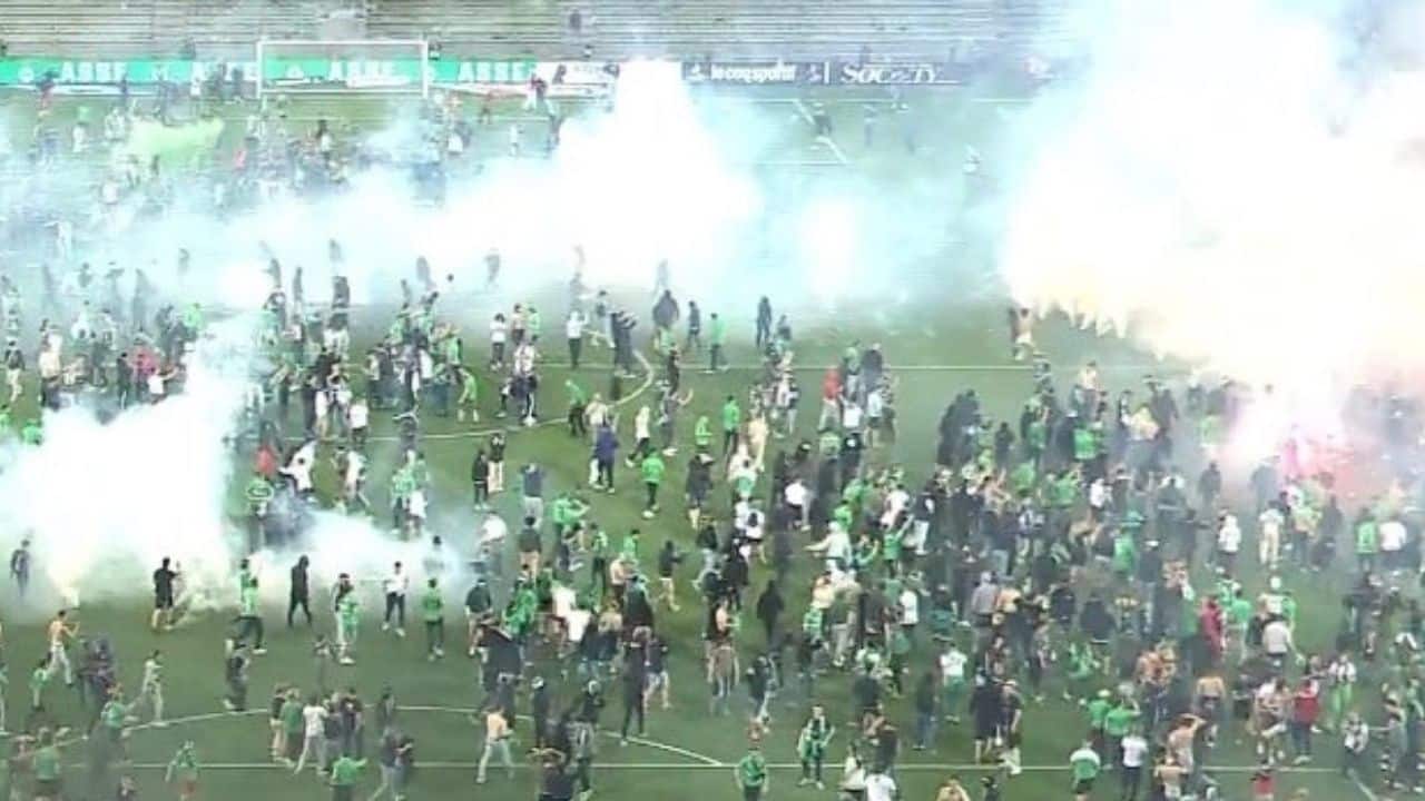 Watch St Etienne Fans Attack Own Players With Flares As Riot Erupts ...