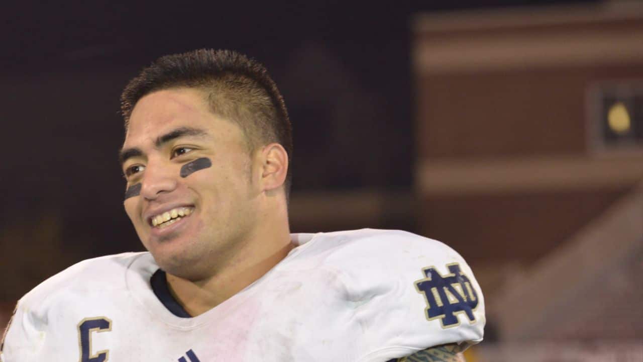 Manti Te'o Catfish Story And Hoax Girlfriend Explained As Netflix ...