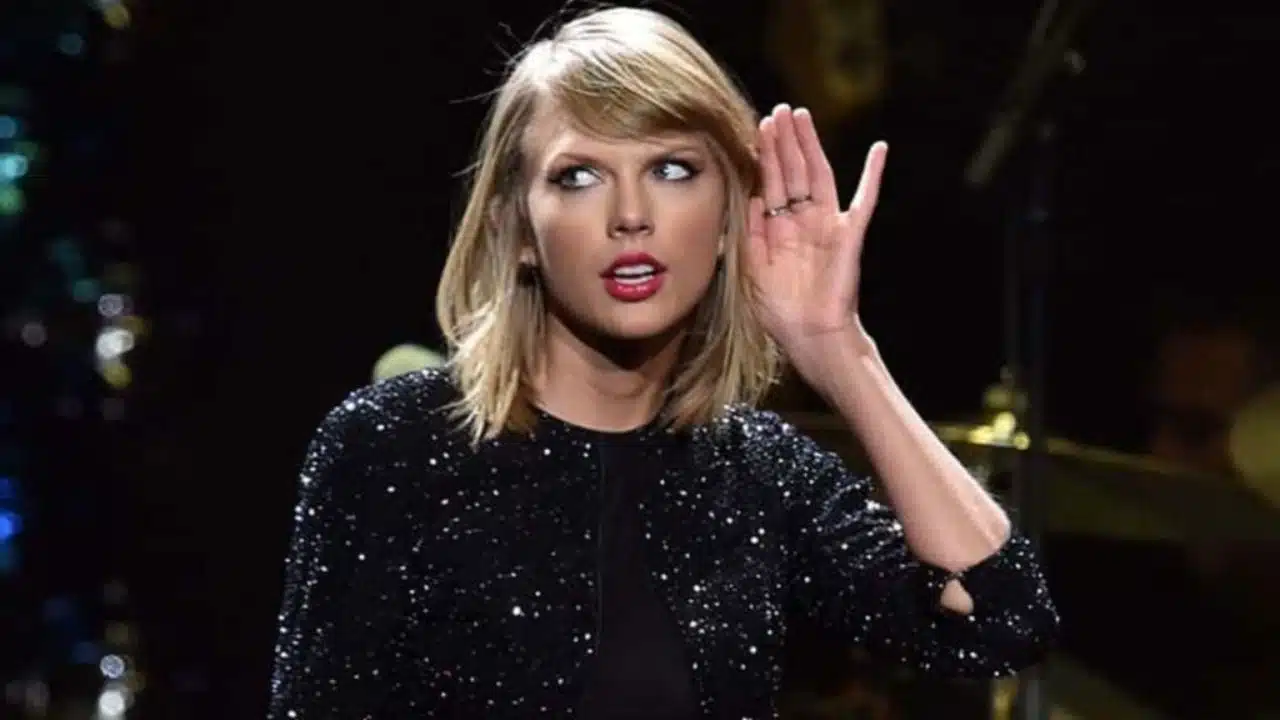 Is Louisa Melcher Really Divorcing Husband After He Booed Taylor Swift ...