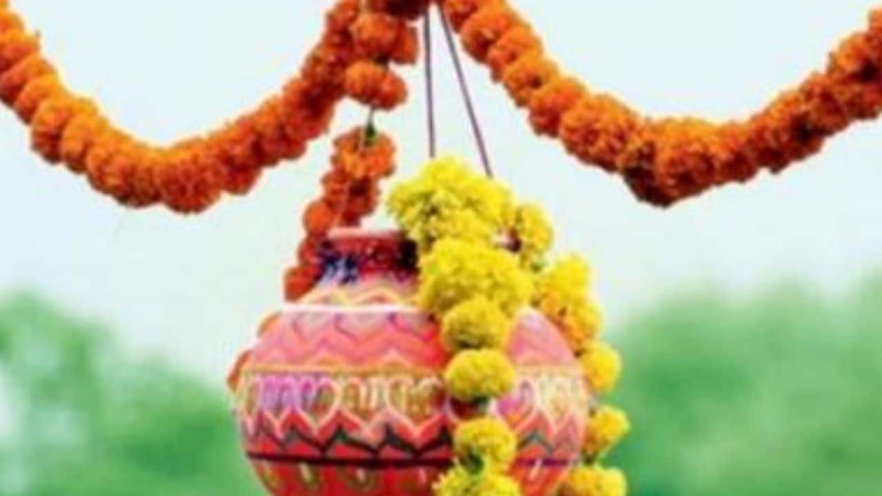 Watch Jai Jawan Govinda Pathak Mumbai Govindas Break 50-Foot-Tall Dahi ...