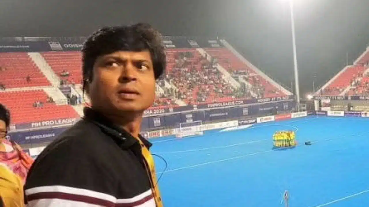 Hockey Player Dilip Tirkey Biography, Age, Family, Wife, Religion ...