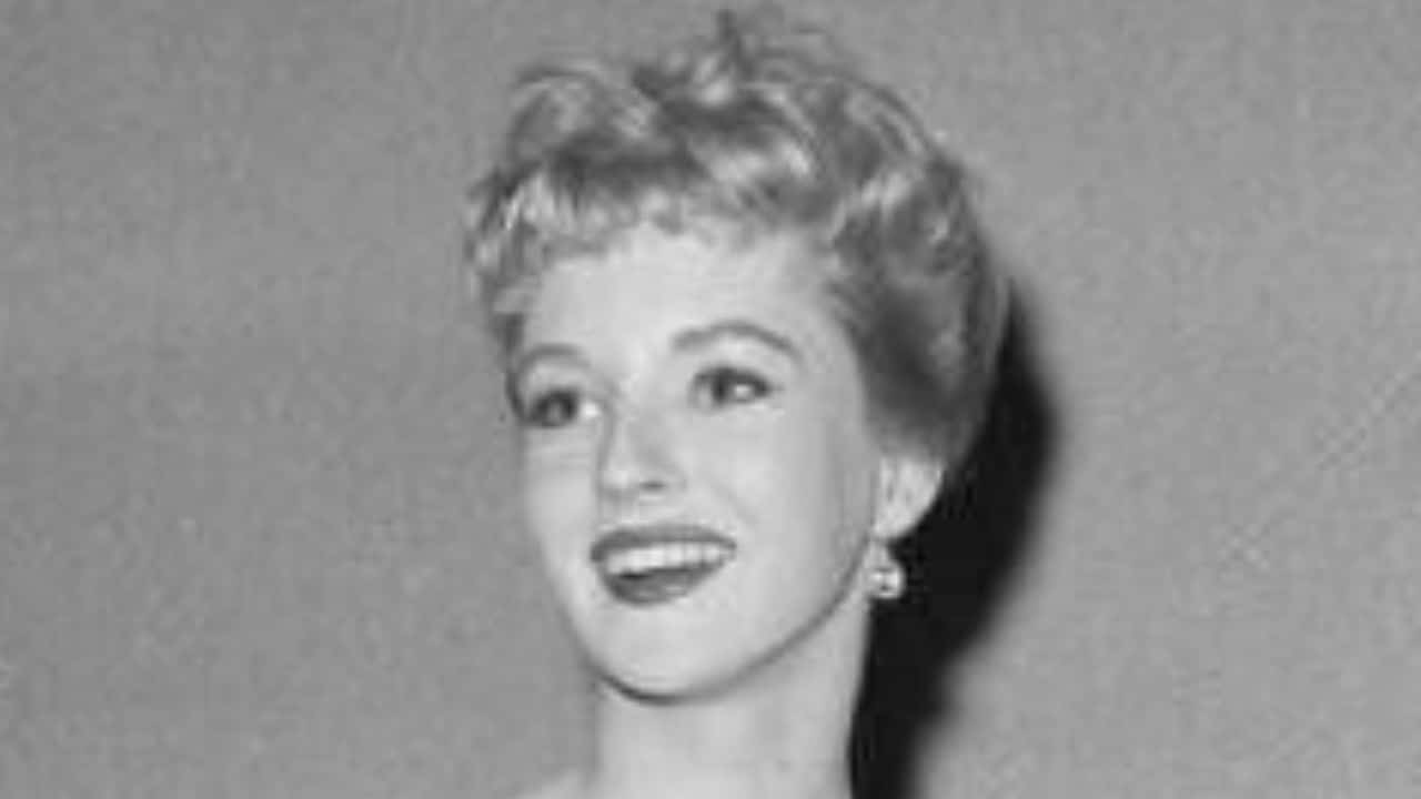 Actress Venetia Stevenson Passed Away, Cause Of Death, Obituary, Age ...