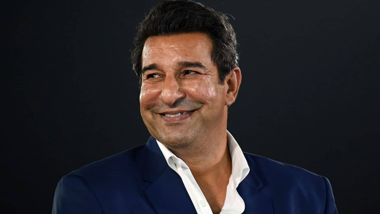 Watch Pakistani A Sports TV Host Calls Wasim Akram The National Dhobi ...
