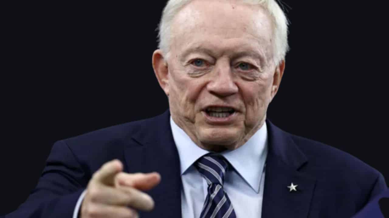 Jerry Jones Photo From 1957 Shows Him And White Teens Stopping Black ...