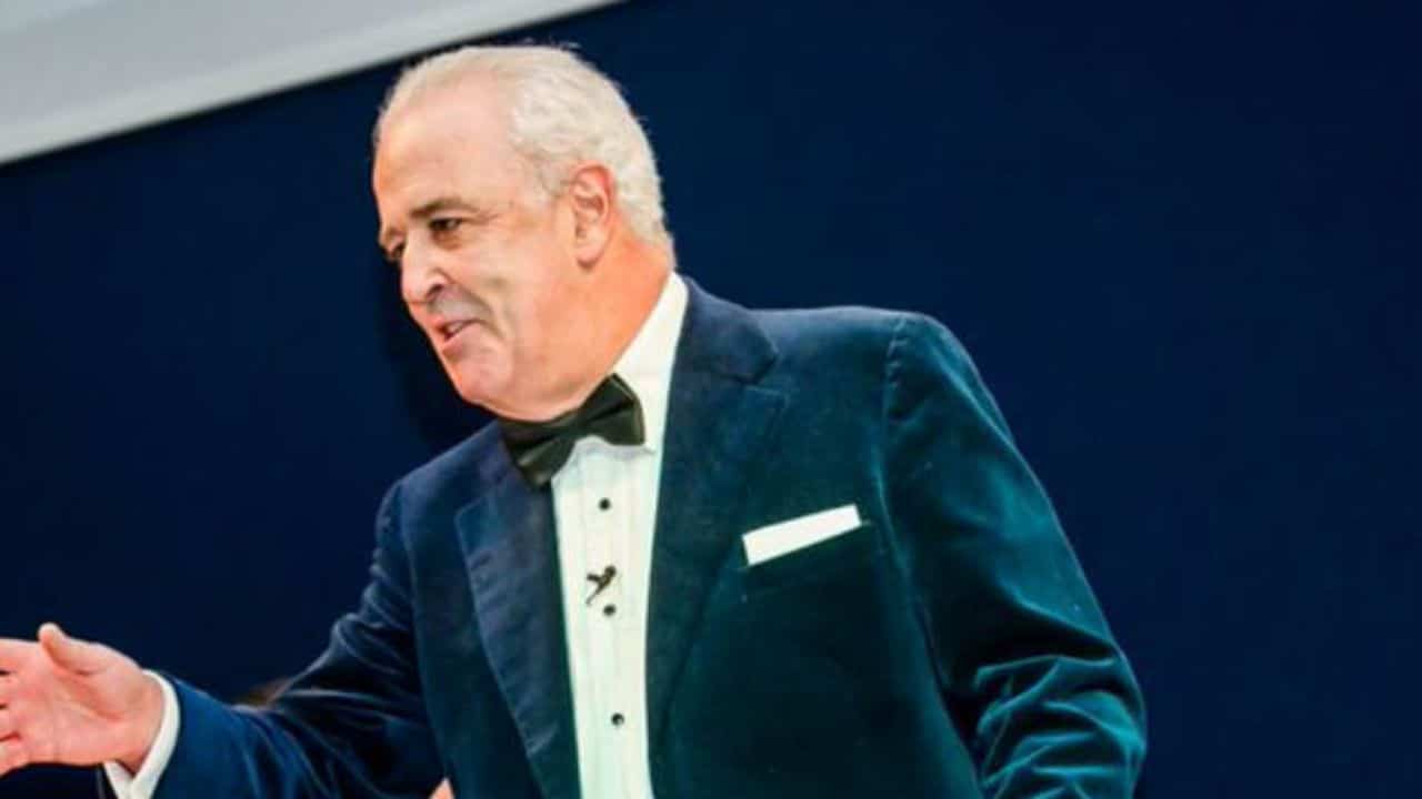 Who Is Hugh Edmeades IPL 2023 Auction Auctioneer, His Age, Biography ...