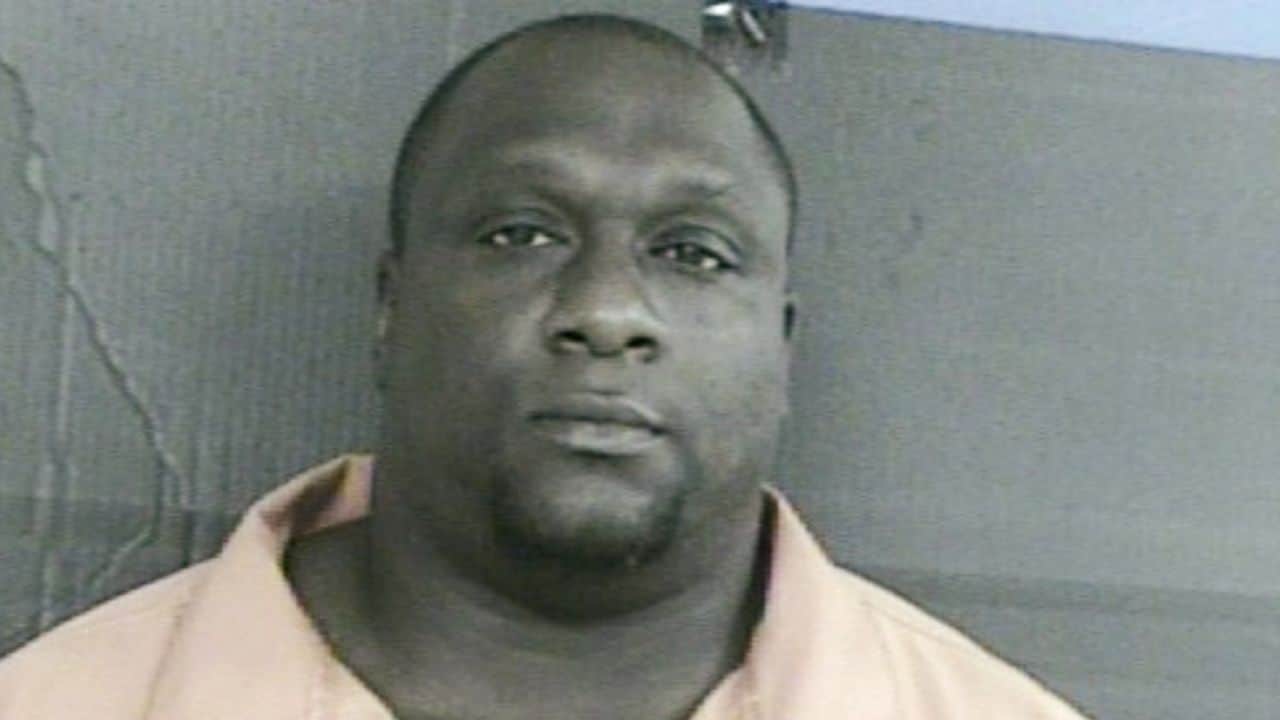 Who Is Jerrell Powe Ex-Ole Miss Football Player, His Age, Wife, NFL ...