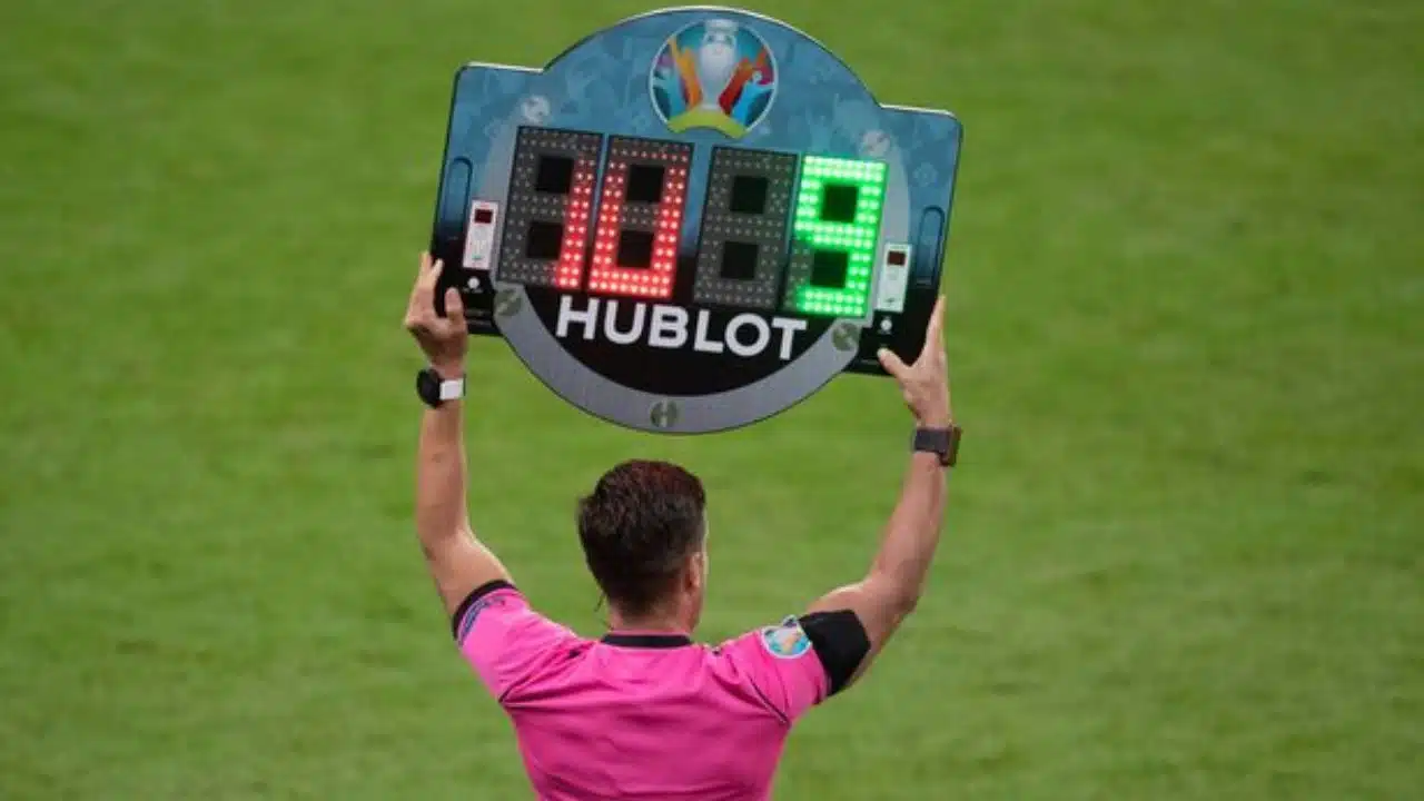 Who Is Football Referee Thomas (Tom) Bramall, Bio, Age, Born Place ...