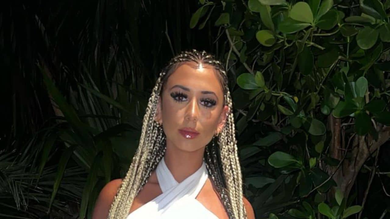 Is Justin Fields Cheating On Girlfriend Gianna Carmona With Yessica ...